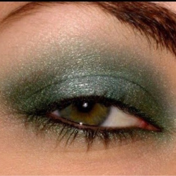 MAC Cosmetics | Makeup | Machumid Eyeshadow New In Box Frost Rare Hard ...